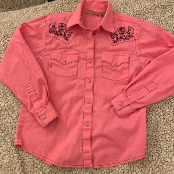 Wrangler | Shirts & Tops | Wrangler Pink Western Buttondown | Poshmark